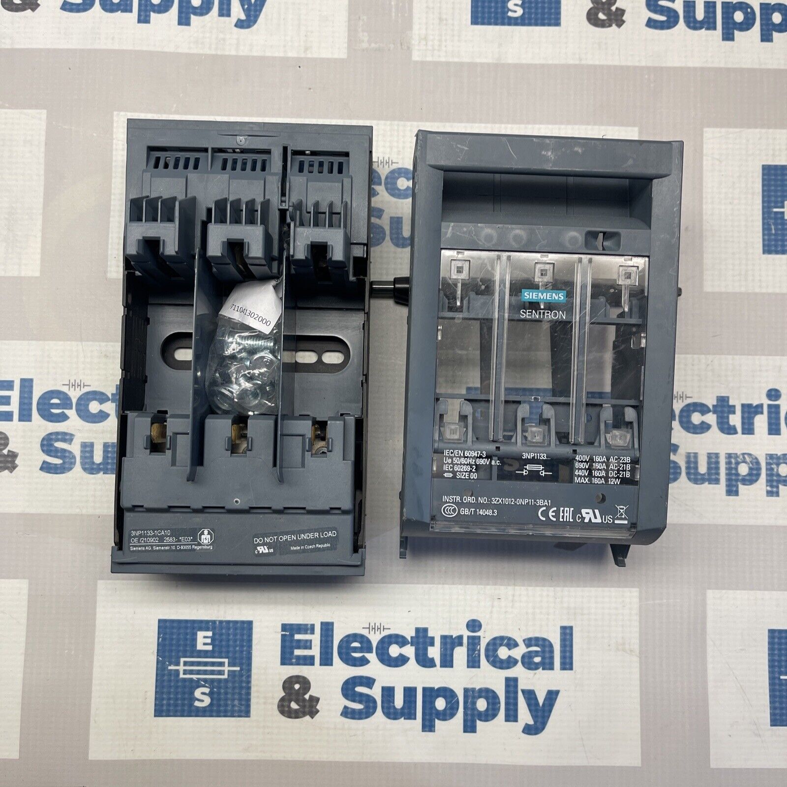 3NP1133-1CA10 | Siemens | 160 Amp | 3 Pole | New Sentron Fused Load Is ...