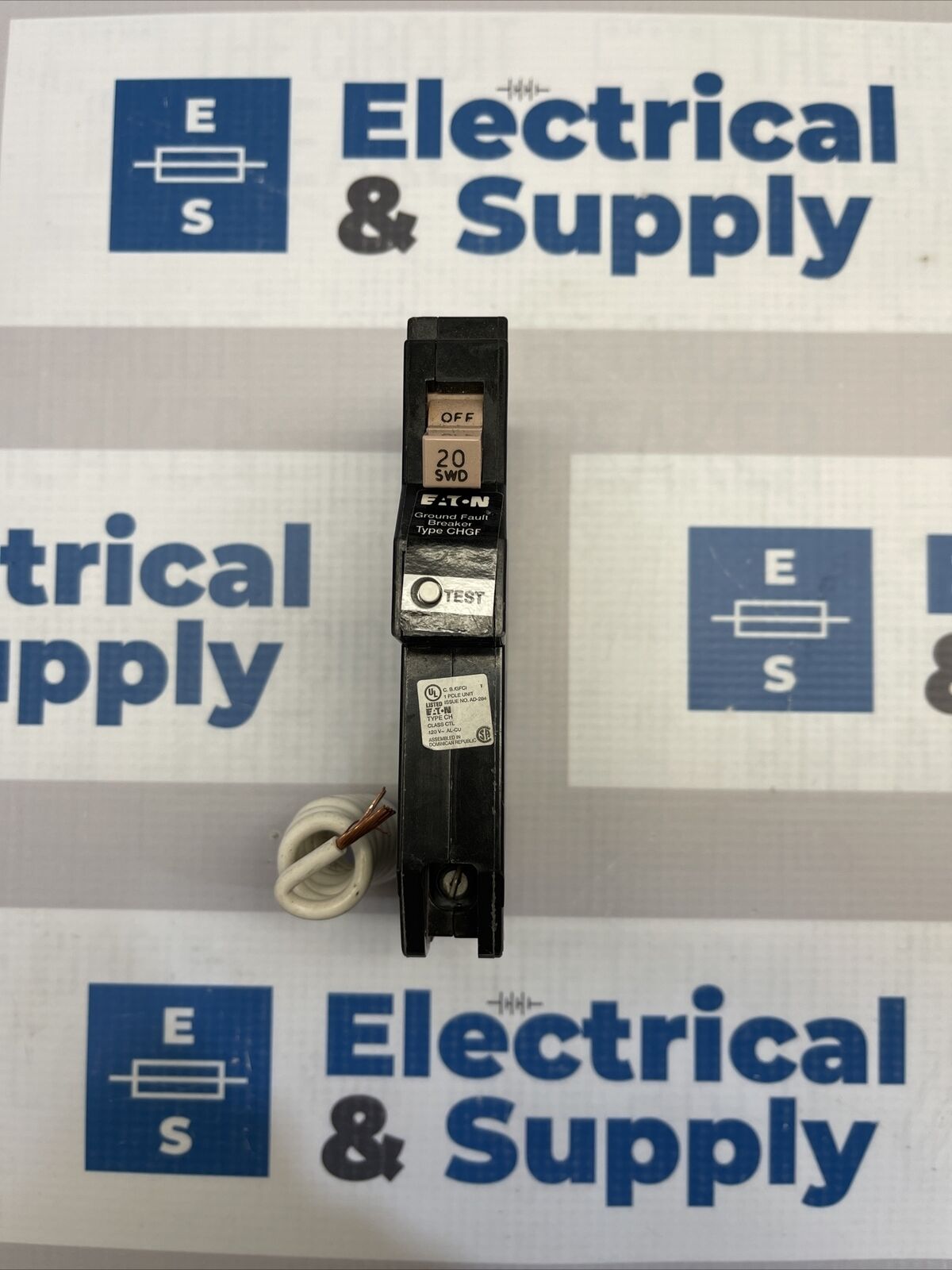 Eaton | CH120GF | 20 Amp | 120 Volt | 1 Pole | Plug on Mounting | Grou ...