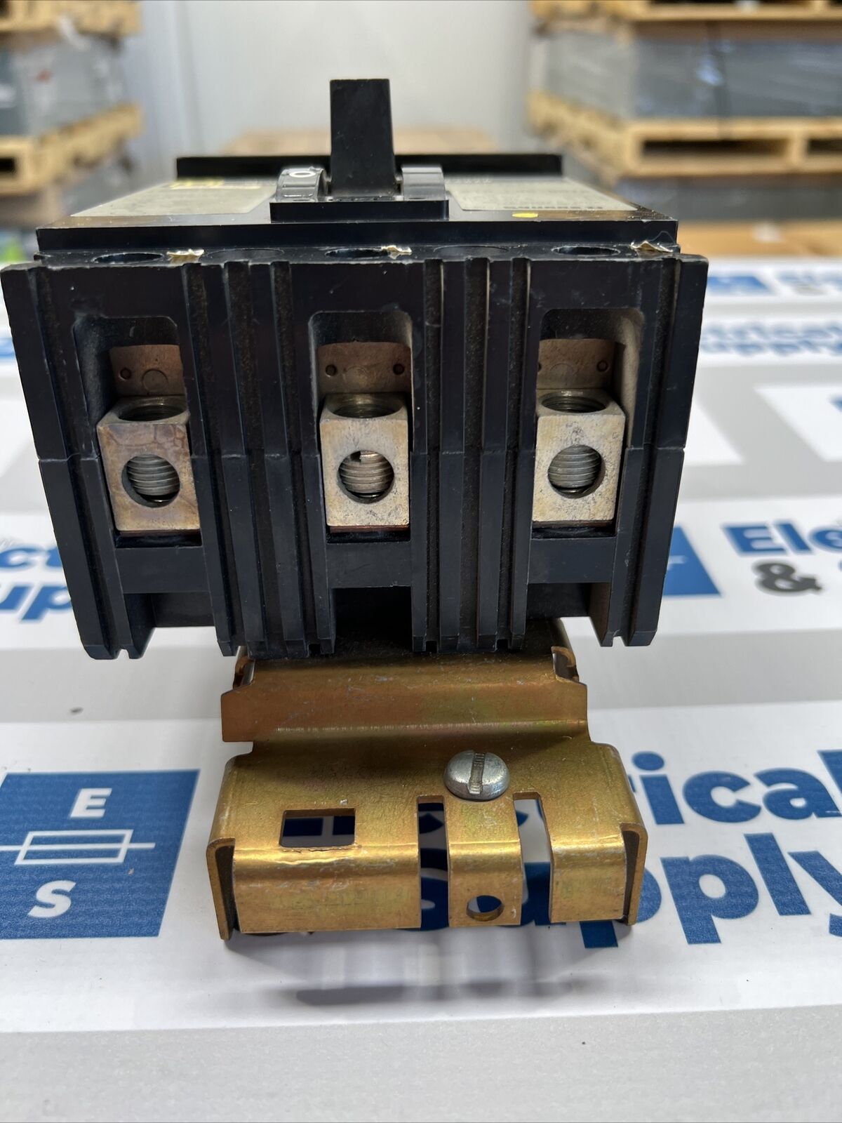 Square D | FA32040 | 40 Amp | 240 Volt | 3 Pole | New Surplus Type FA ...